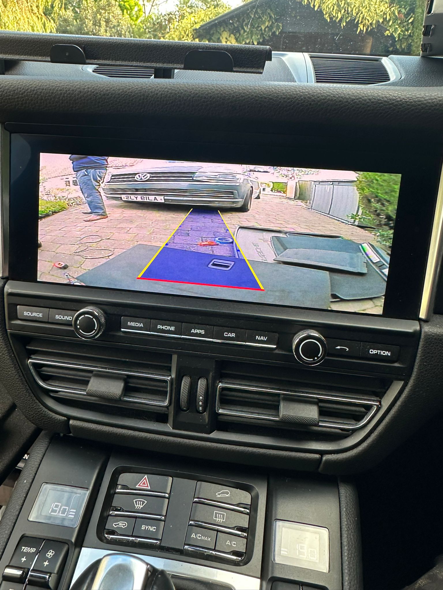 Porsche Cayenne Reverse Camera 2019 | Autologics